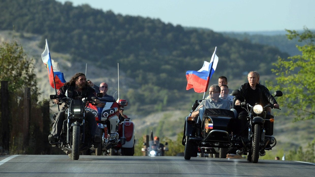 Putin vizitează bike-show-ul de la Sevastopol, Crimeea – Vesti din Rusia